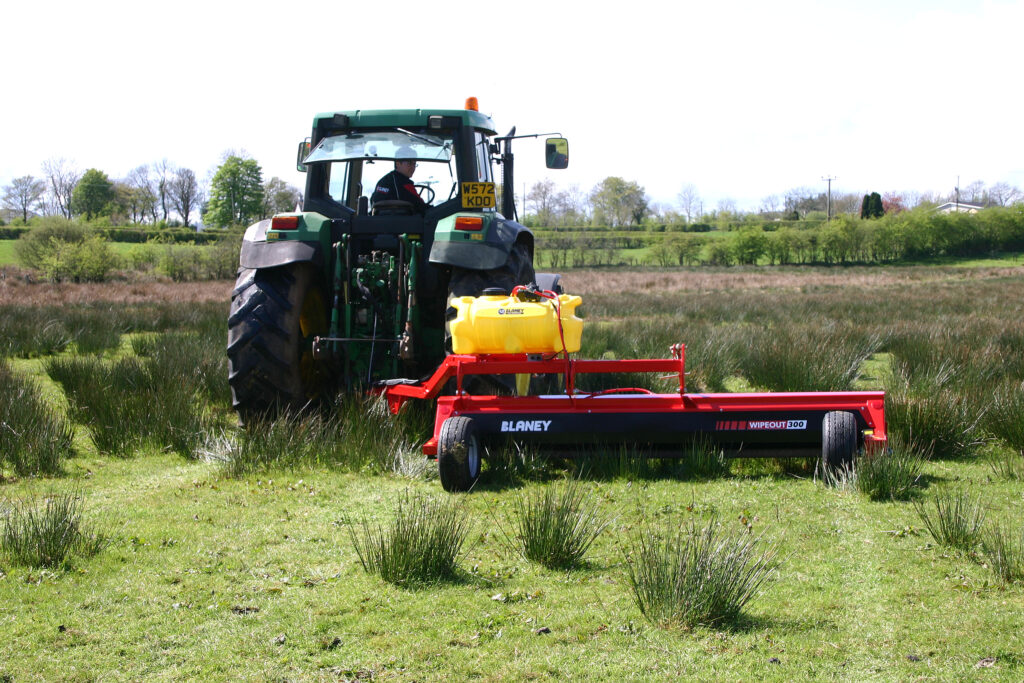 Dealing with the scourge of rushes in grassland - Agriland.ie
