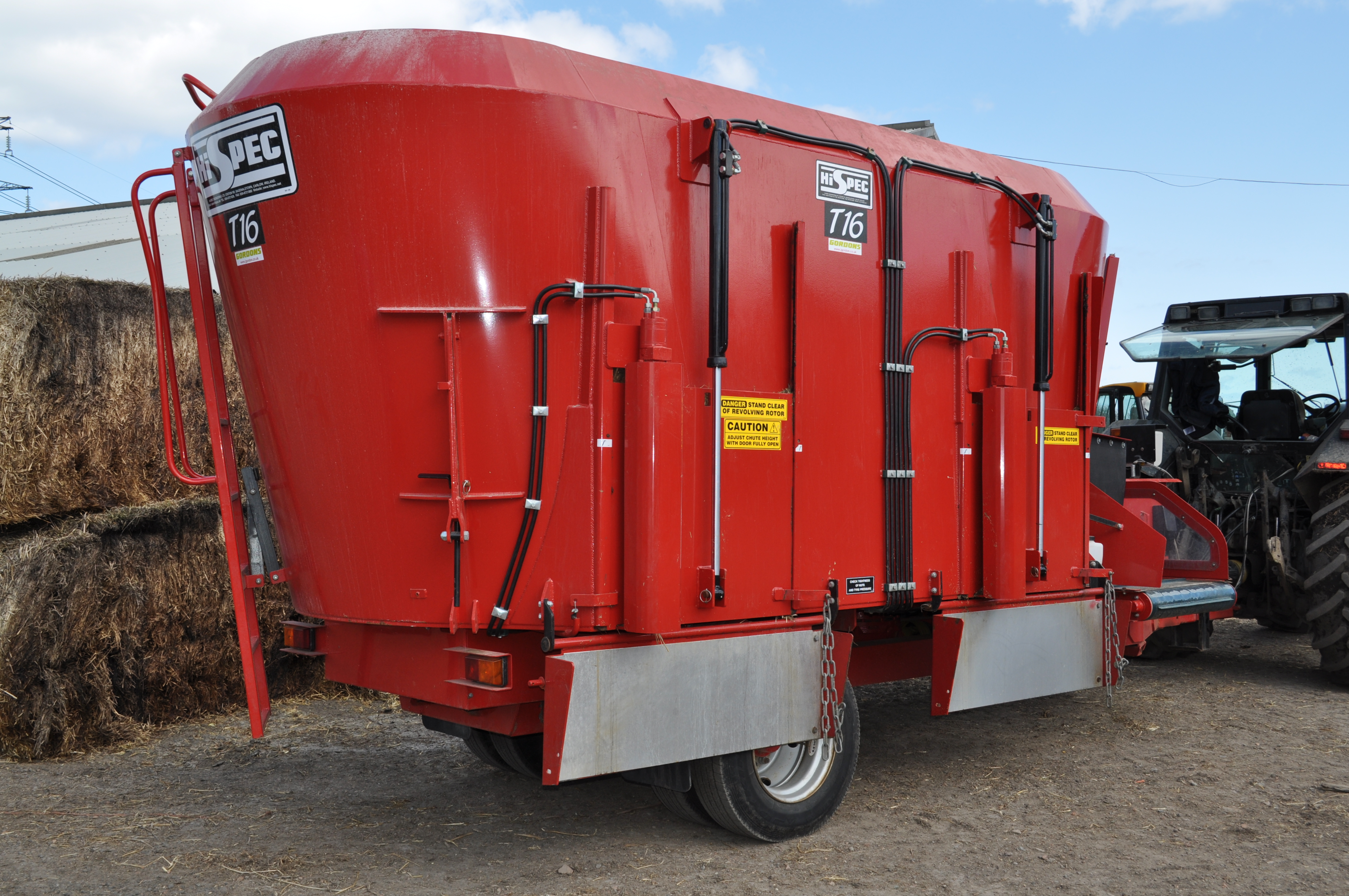 Hi-Spec feeders - an option to suit all farming systems - Agriland.ie