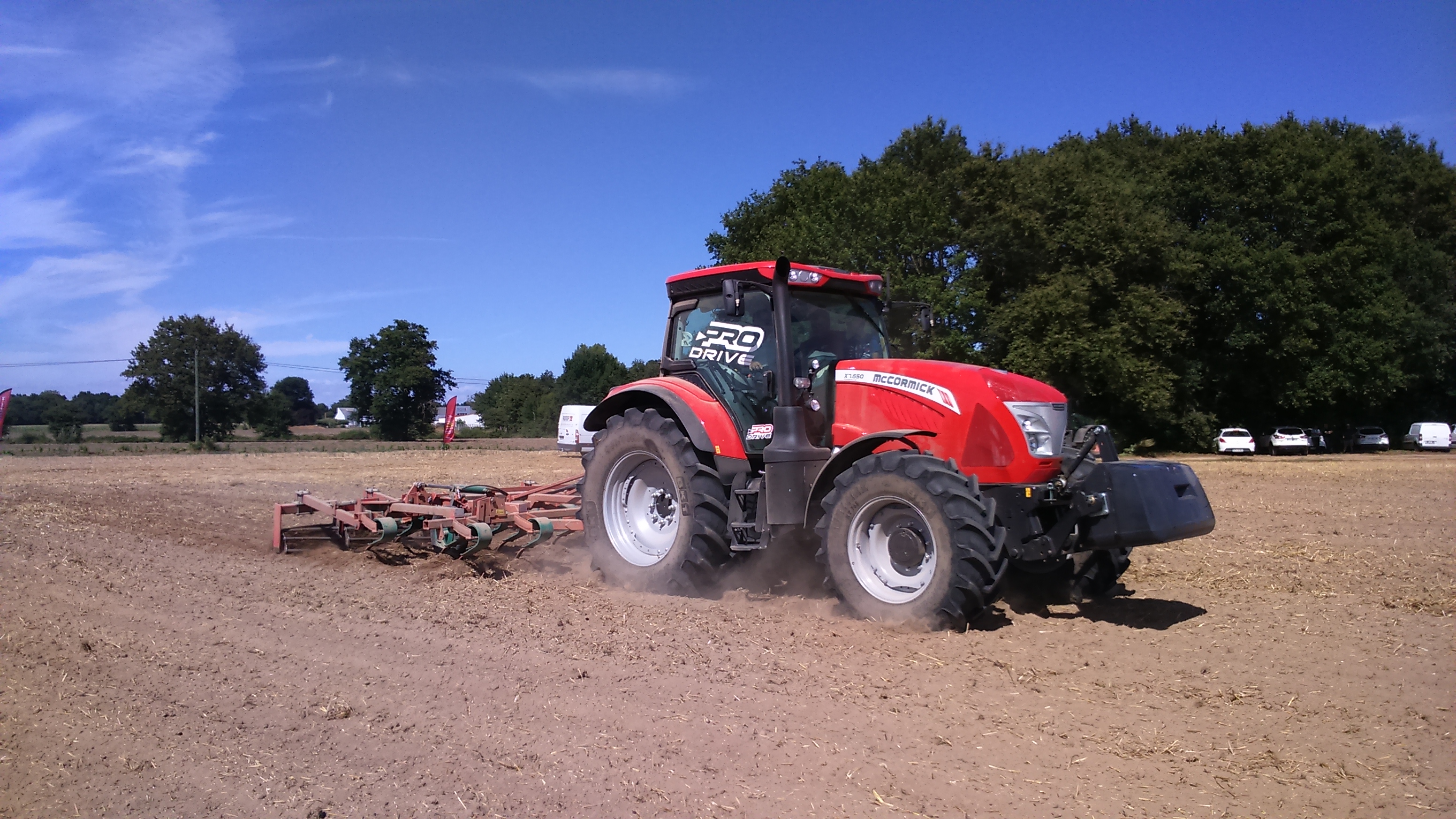 Pics: New 160 horsepower McCormick tractor now available in Ireland ...