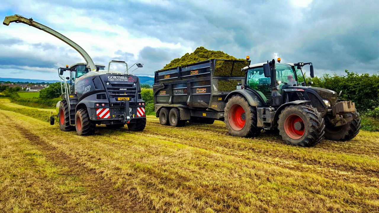 Video: 'Black beauty' Fendt fleet is a familiar sight in the north-west ...