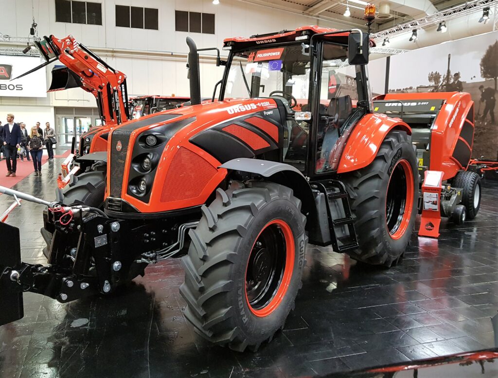 Pics: Check out this 150hp Ursus prototype at Agritechnica 2017 ...