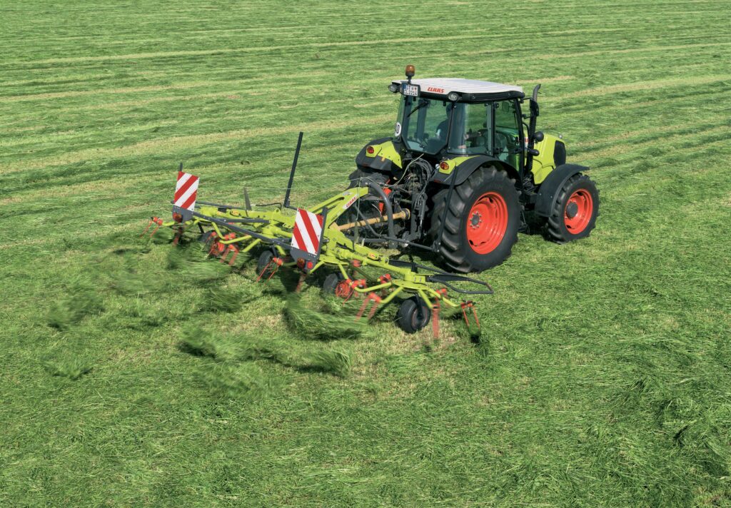 Claas adds smaller tedders and rakes to its line-up - Agriland.ie