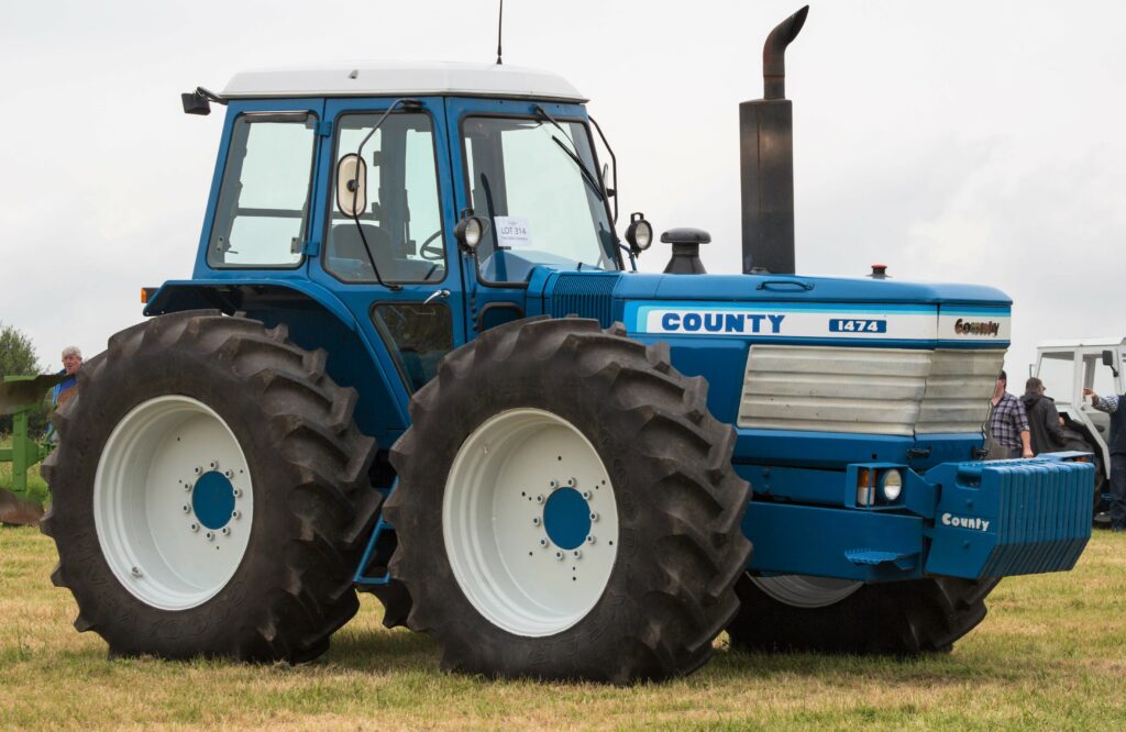 1985 'classic' County sells for a massive £90,000 - Agriland.ie