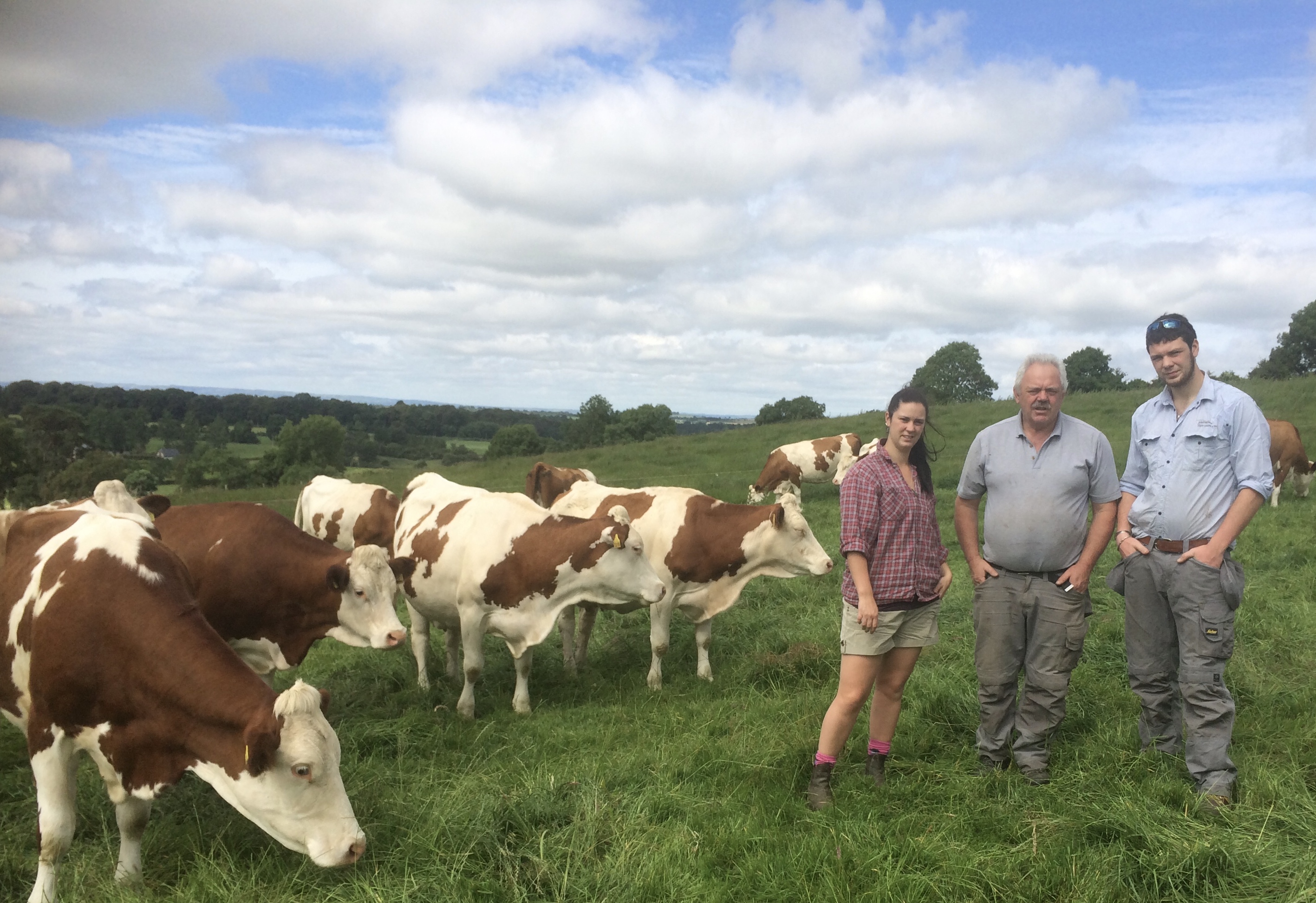 From a make-up career to dairy farming with dad - Agriland.ie