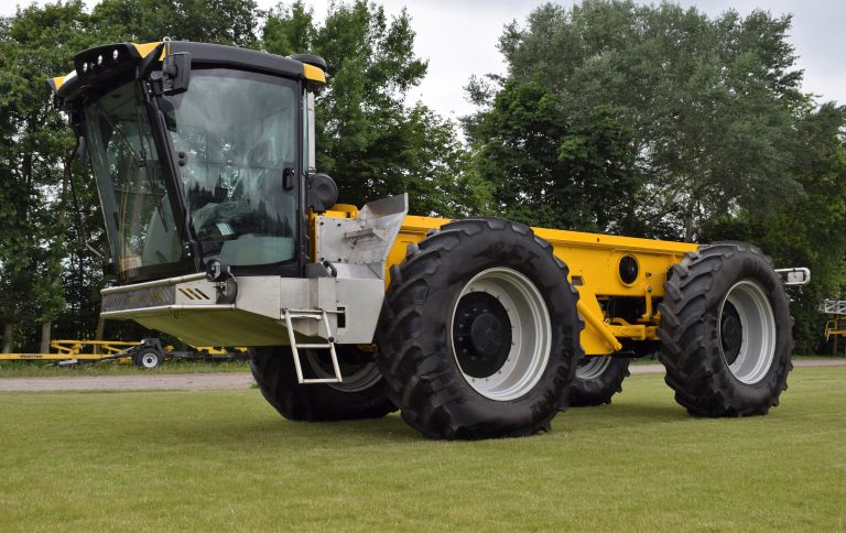 Is this new rig the ultimate multi-function tractor? - Agriland.ie
