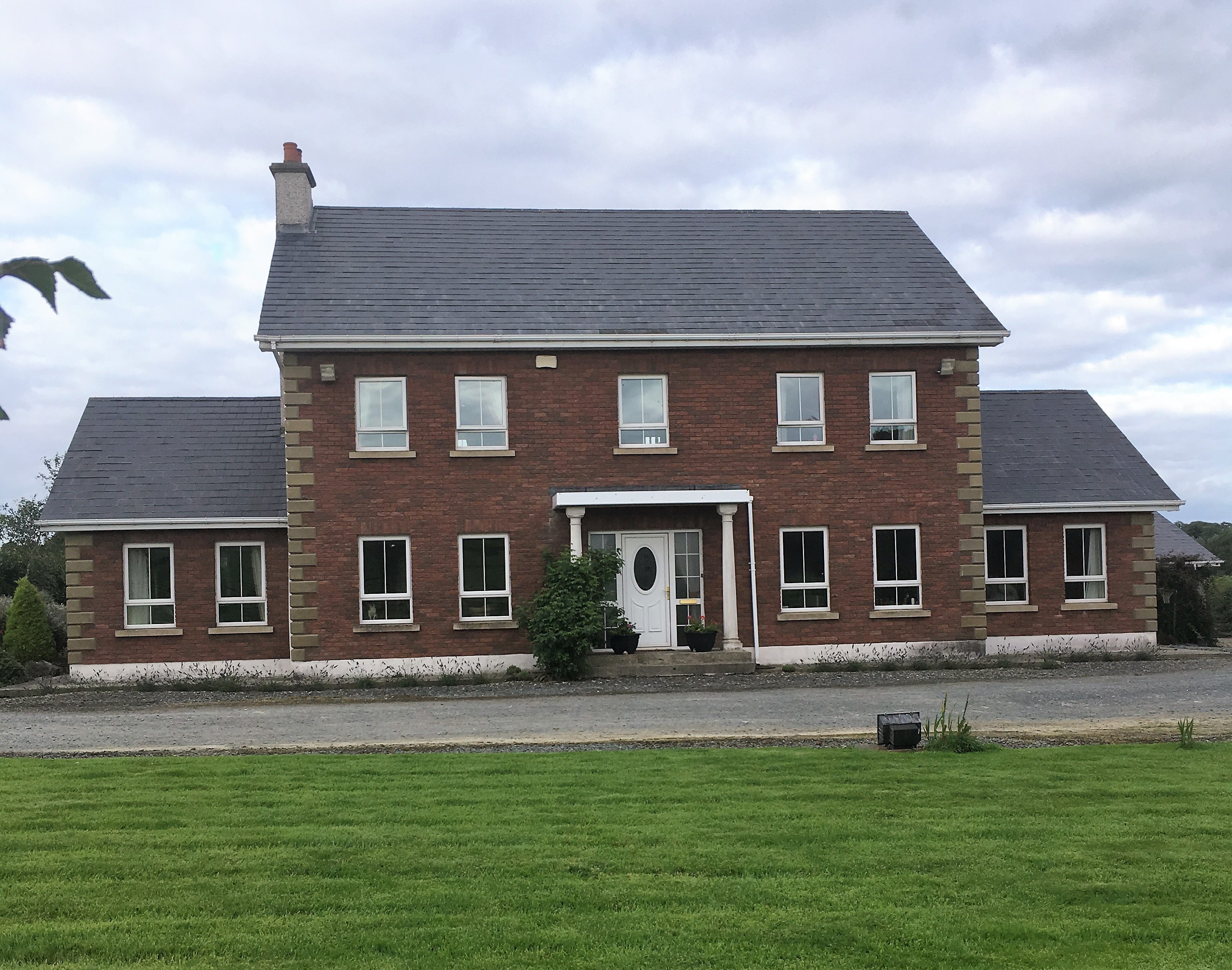 9.3ac of 'gorgeous equestrian property' on the Meath/Cavan border ...