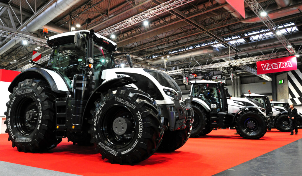 LAMMA 2019: Valtra has an all-new engine in the offing - Agriland.ie