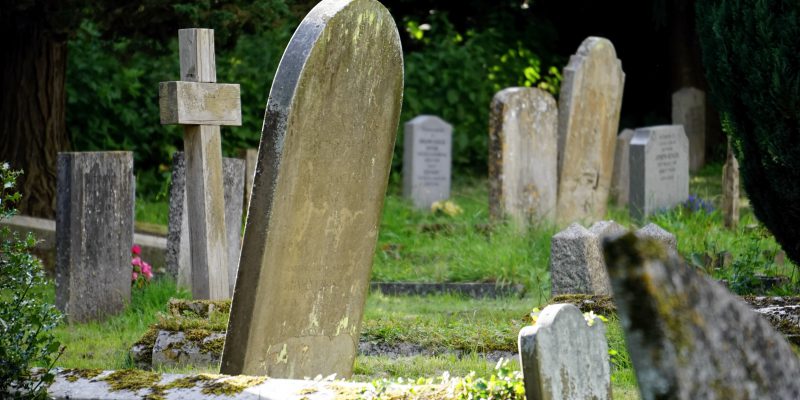 Undertaker calls for planning with farmers on cemetery land - Agriland.ie