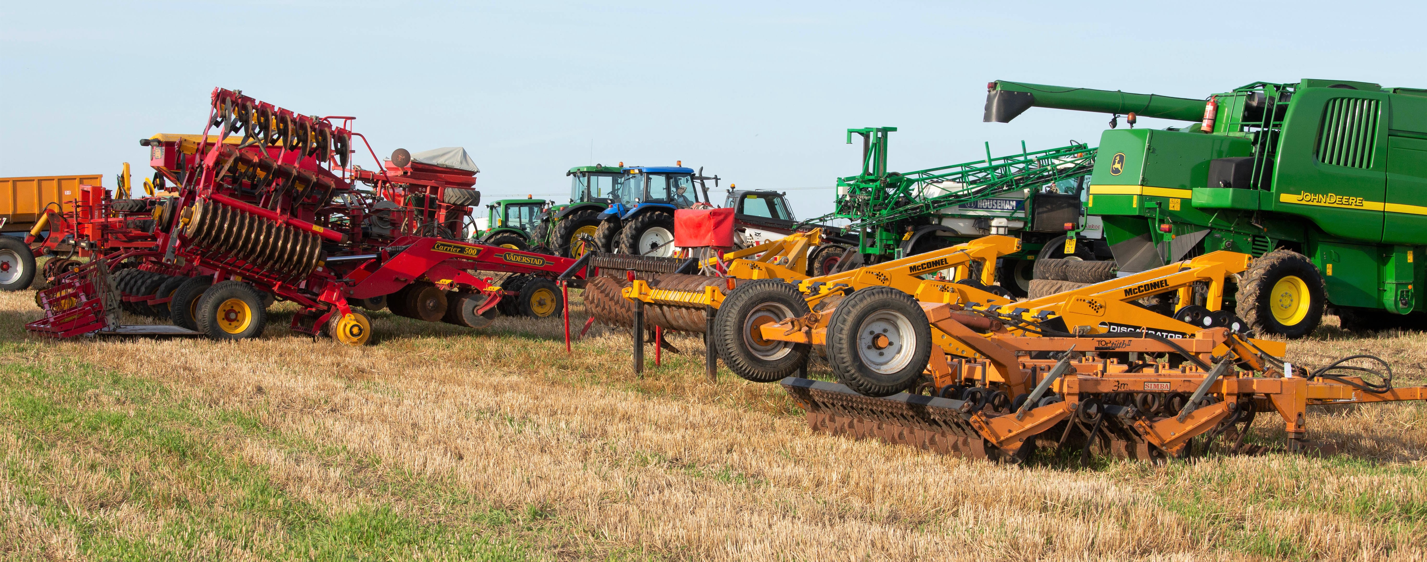 Auction report: Tillage and other machinery changes hands at 'on-farm ...