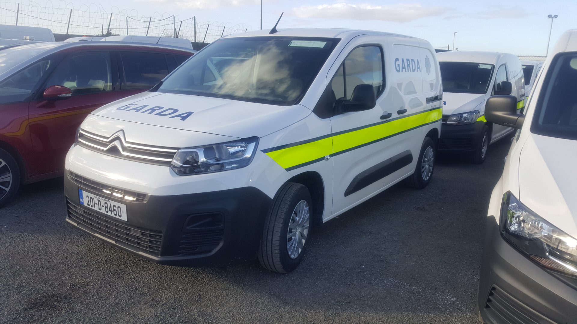 Gardaí hire 210 'contingency vehicles' to assist communities - Agriland.ie