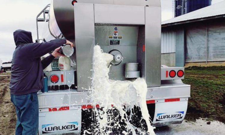 American farmers dump milk amid Covid-19 crunch - Agriland.ie