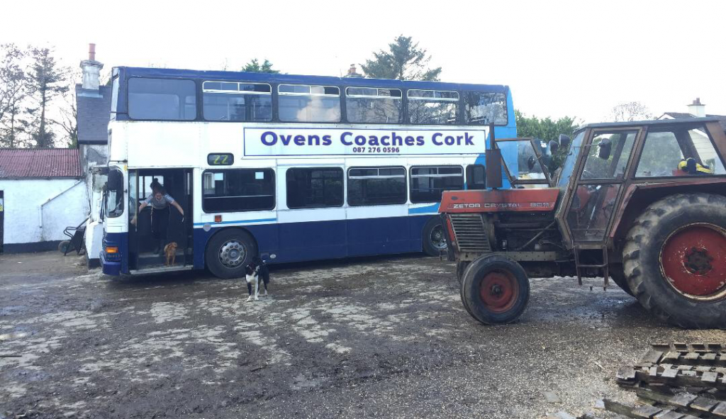 Farm family in drive to convert double decker bus - Agriland.ie