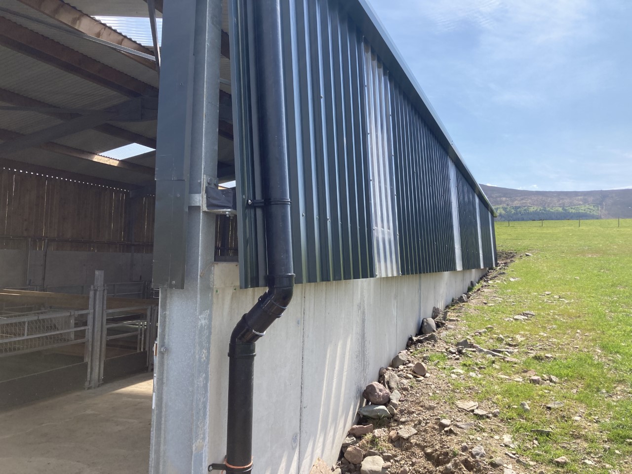 Buildings Focus: 4-bay slatted sheep shed with handling unit in Kerry