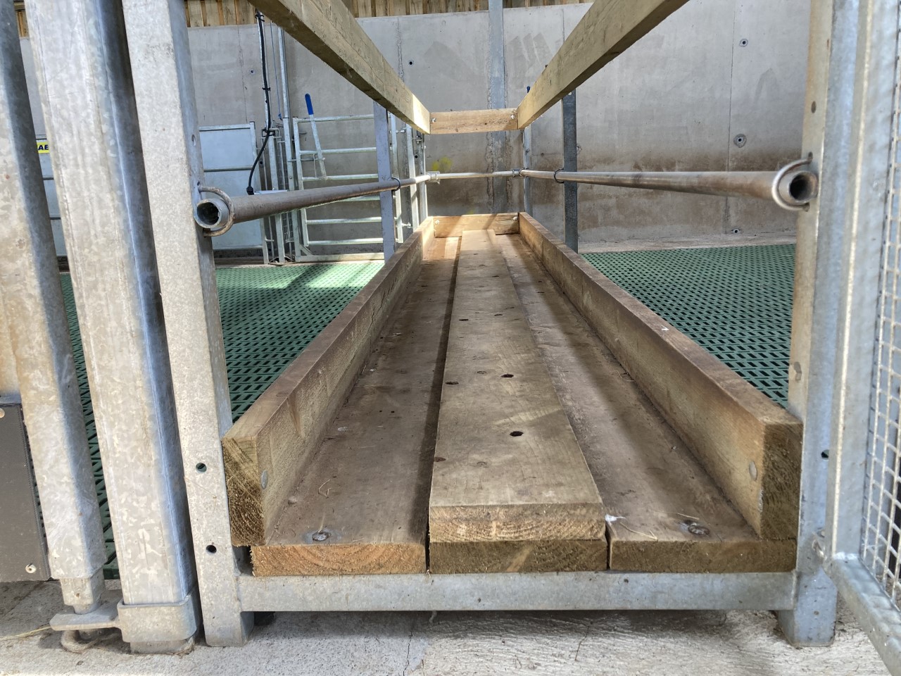 Buildings Focus: 4-bay slatted sheep shed with handling unit in Kerry