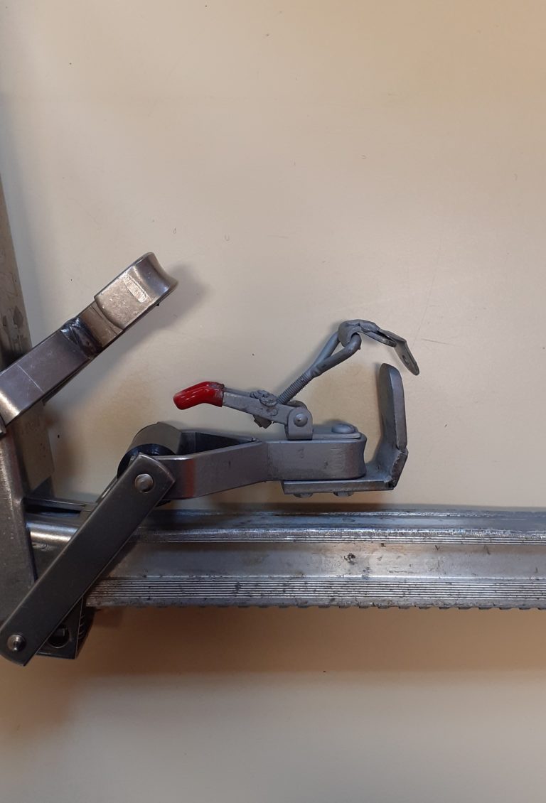 Calving jack safety device in Student Enterprise Award finals - Agriland.ie