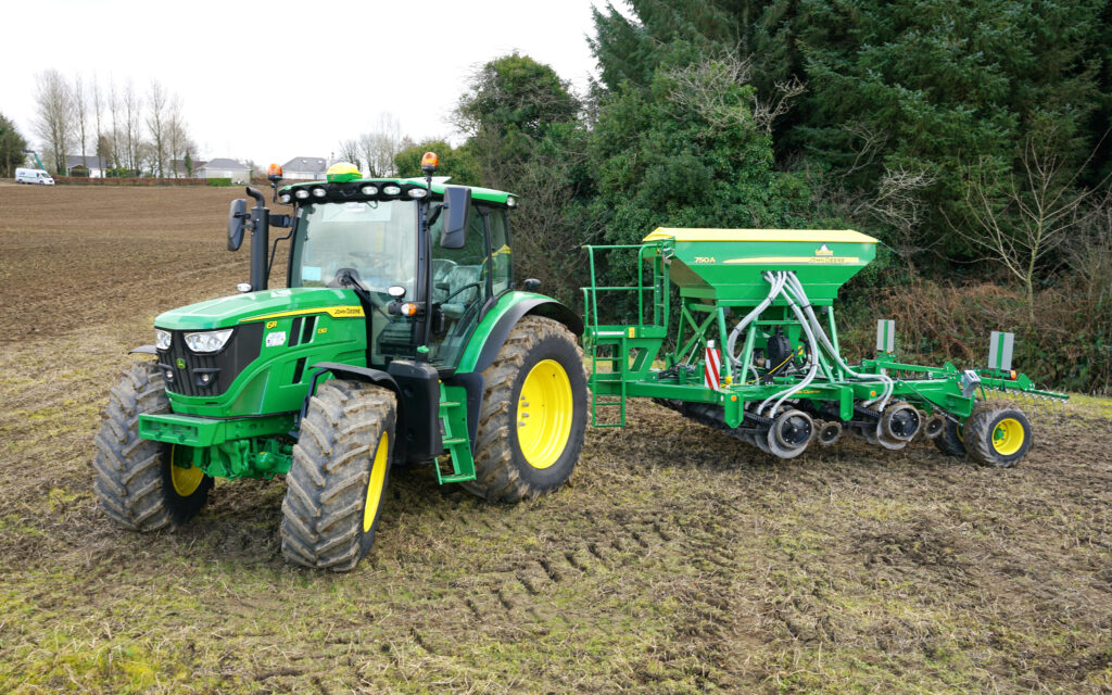 Machinery Focus: Explaining and guiding precision farming