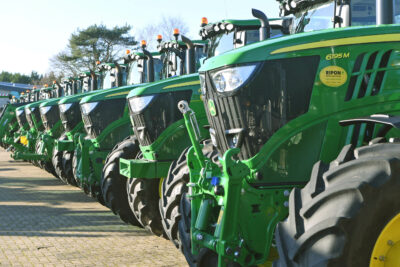 Ripon Farm Services to hold massive sale of JD tractors