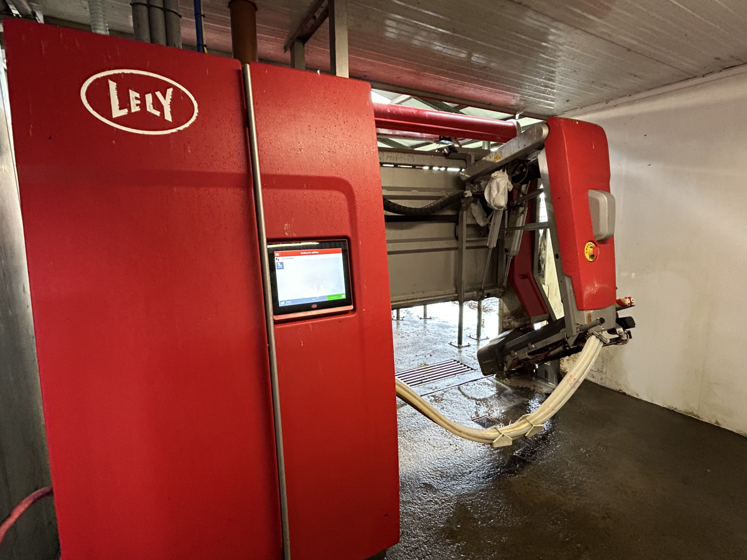 Dairy Throwback: Labour issues lead brothers to switch to Lely robots