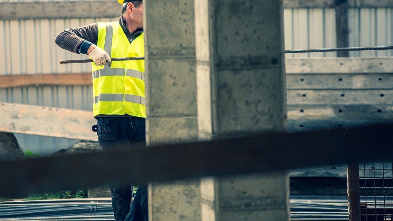 ESB Networks: Practice caution when building this summer - Agriland.ie