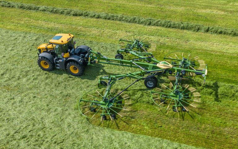 Krone brings six rotor technology to four-rotor rake - Agriland.ie