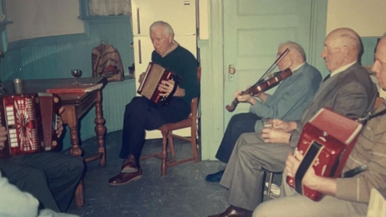 Rambling houses invited to show a sign at their gates - Agriland.ie