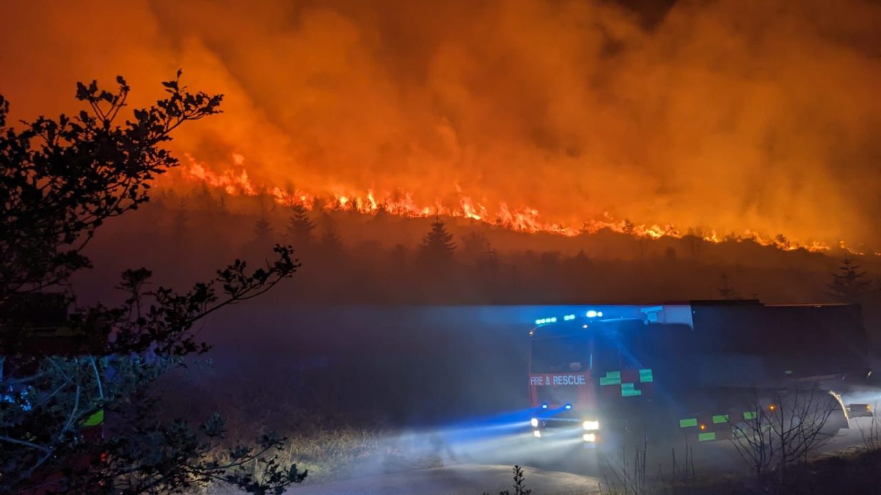 NI fire fighters tackle 146 gorse fires in 3-day period - Agriland.ie