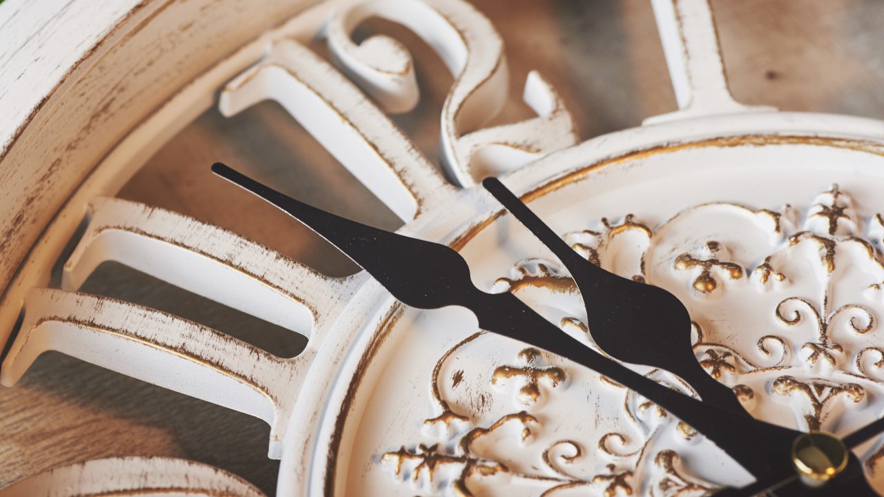 Irish MEP renews call to end clock change across Europe - Agriland.ie