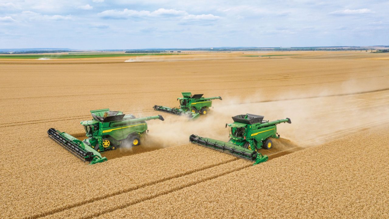 John Deere to update flagship combines by 2027 - Agriland.ie